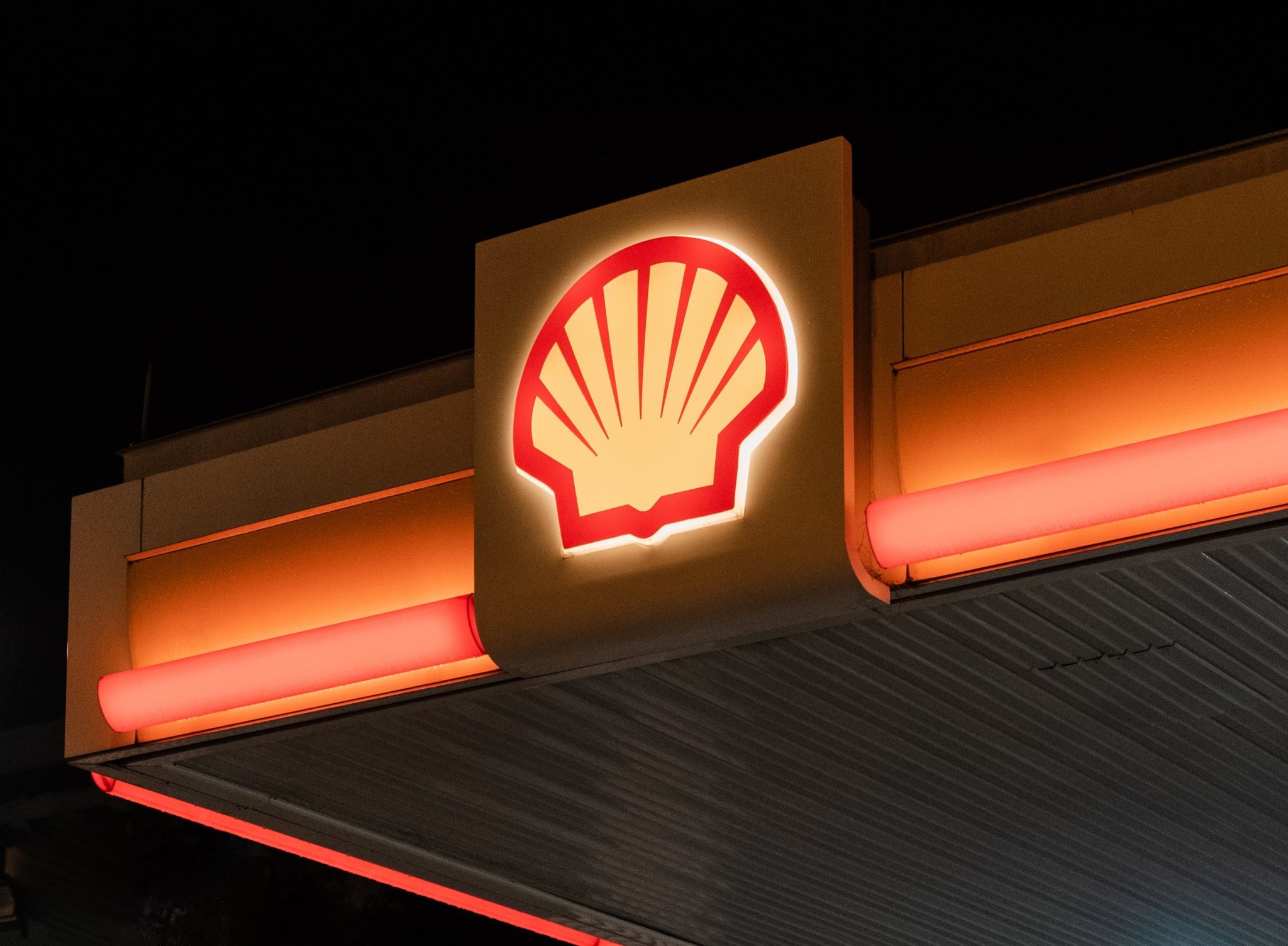 QatarEnergy and Shell Partner Up for LNG Expansion - theprimarymarket.com