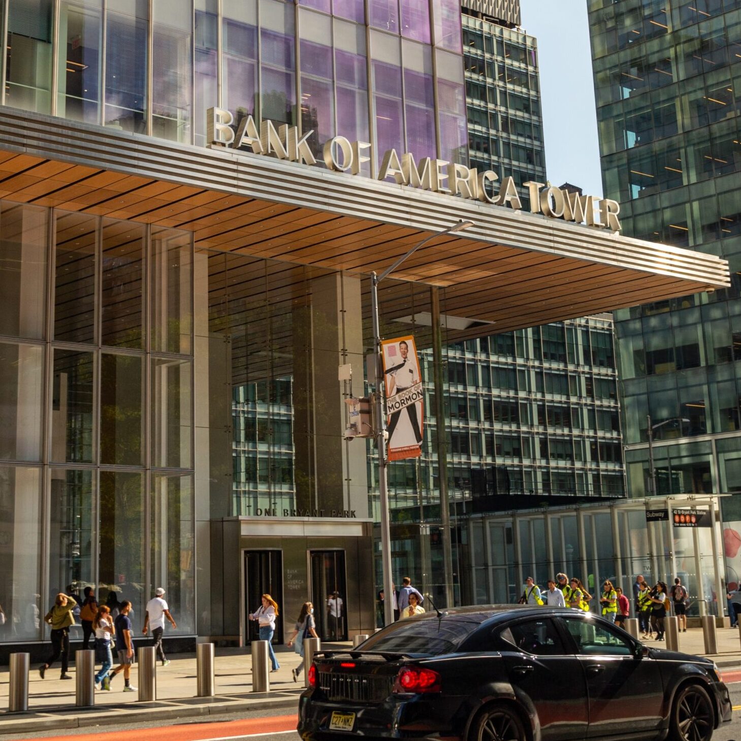 Pershing Square CEO Bill Ackman Says BofA Will Buy Signature Bank ...