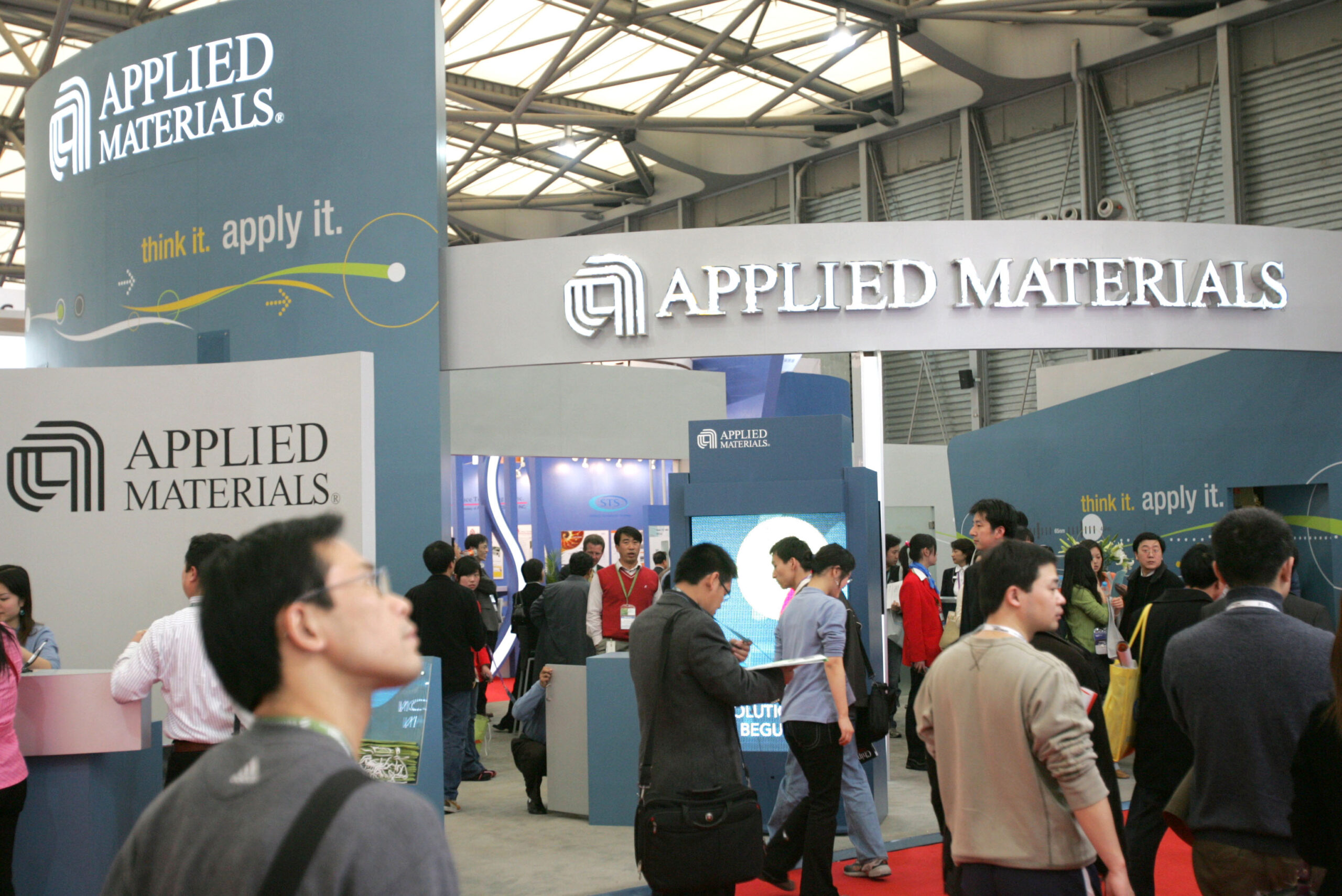 Applied Materials to Invest $4 Billion in Silicon Valley Chip Research ...